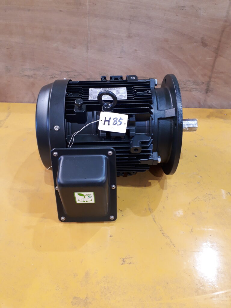 東芝モーター 5．5kw 4P（未使用品）（フランジ取付）（屋外用） | 岸本電機工業所