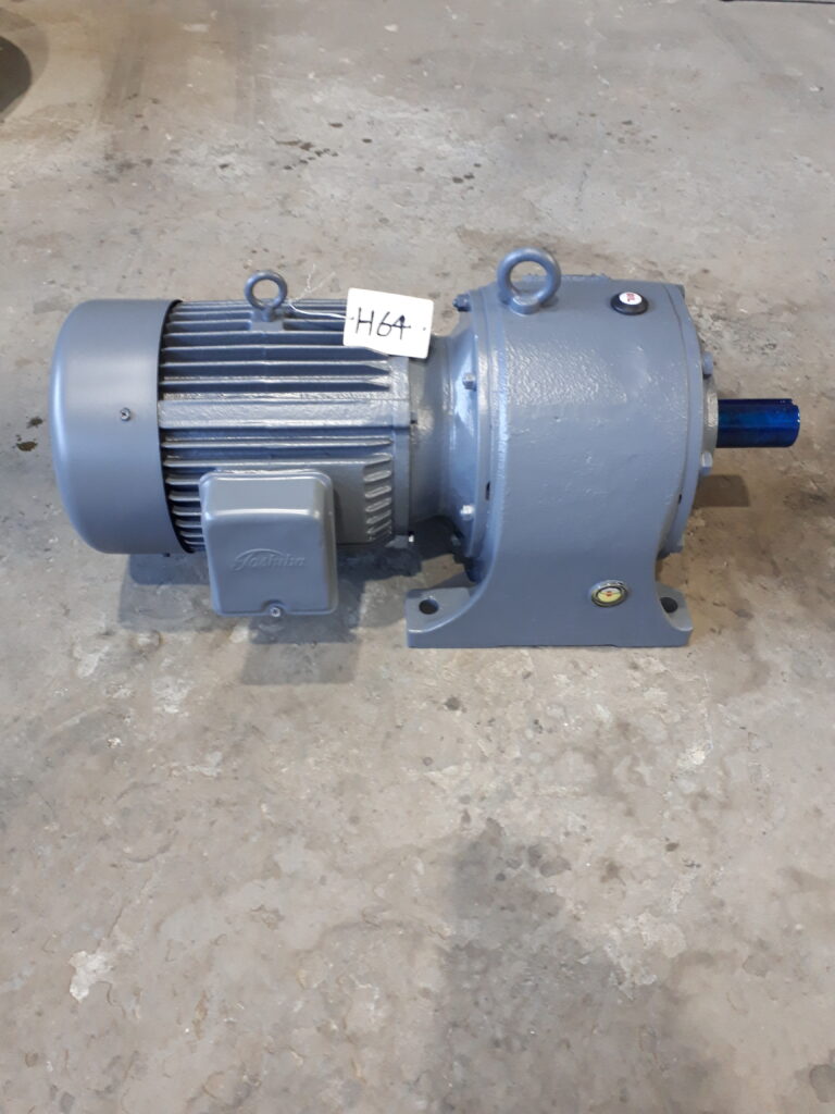 東芝SKKギヤードモーター 3．7kw 4P 1／20（中古品） | 岸本電機工業所