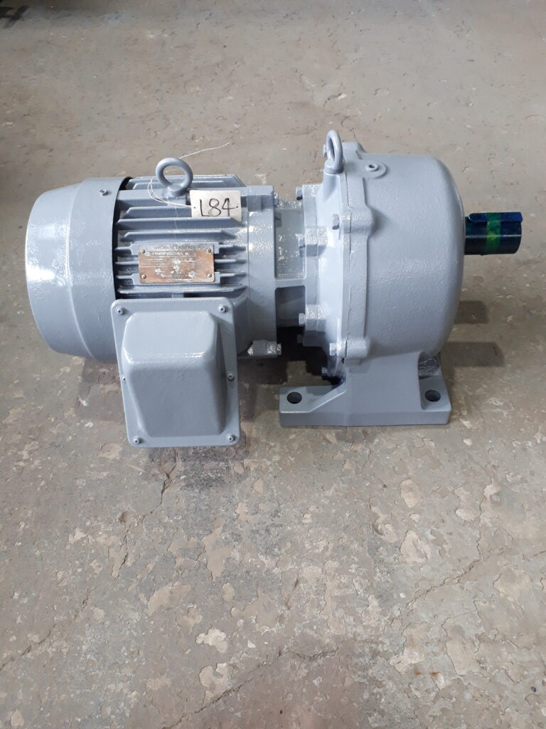 東芝ギヤードモーター 7．5kw 4P 1／20（中古品） | 岸本電機工業所