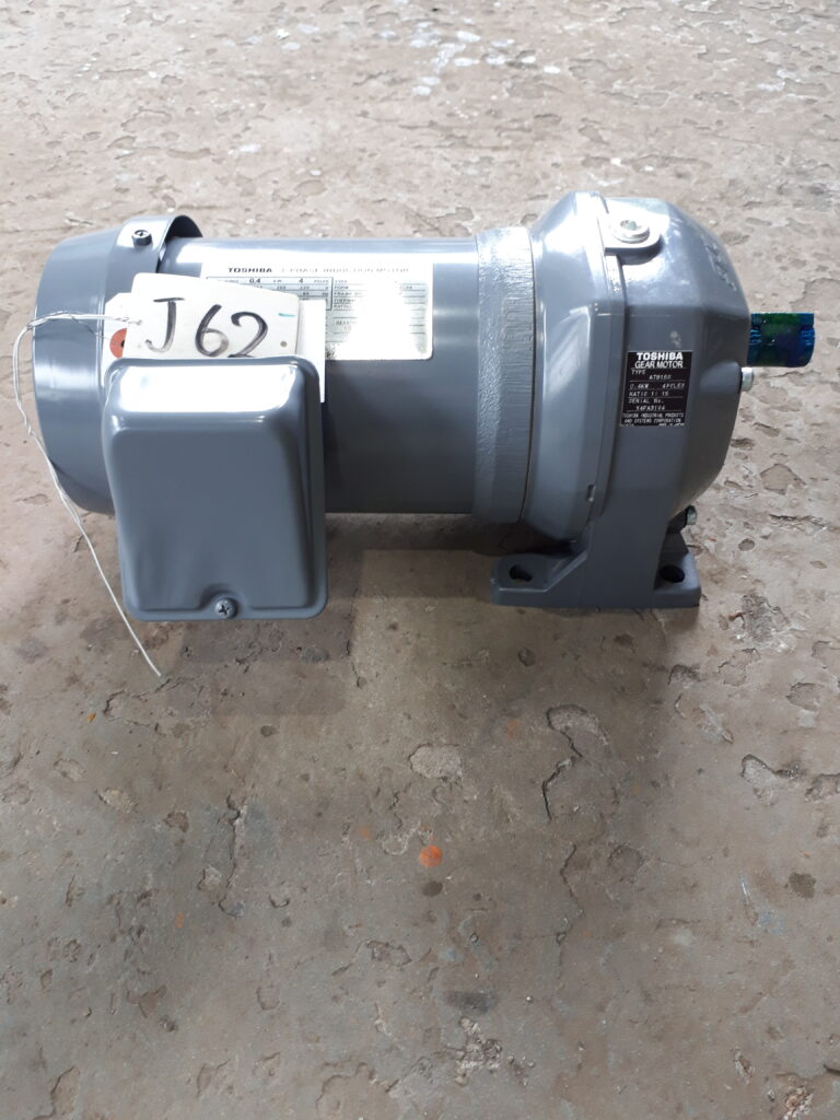 東芝ギヤードモーター 0．4kw 4P 1／15（中古品） | 岸本電機工業所