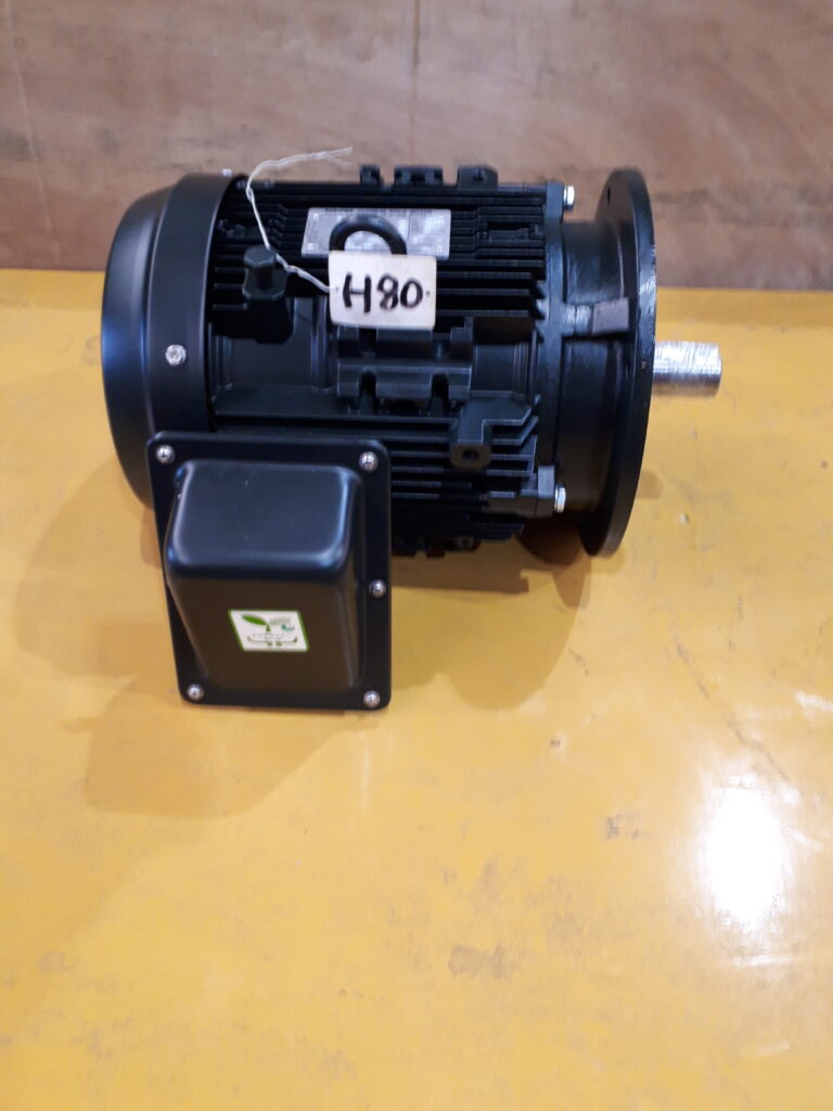 東芝モーター 5．5kw 4P（未使用品）（フランジ取付）（400V級）（屋外用） | 岸本電機工業所