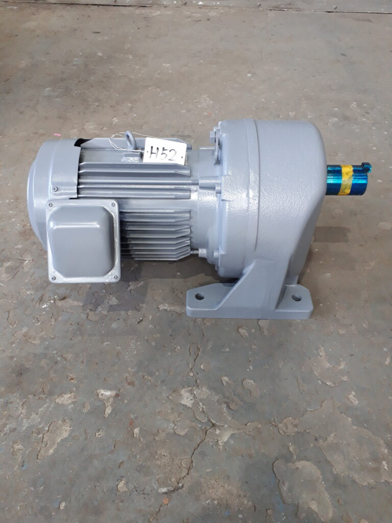 椿本ギヤードモーター 3．7kw 4P 1／50（中古品） | 岸本電機工業所
